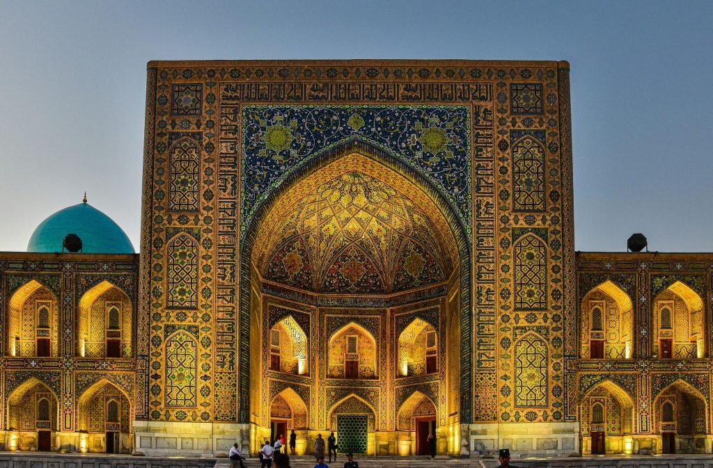 Persian and Central Asian Influence on Pakistani Architecture: A ...